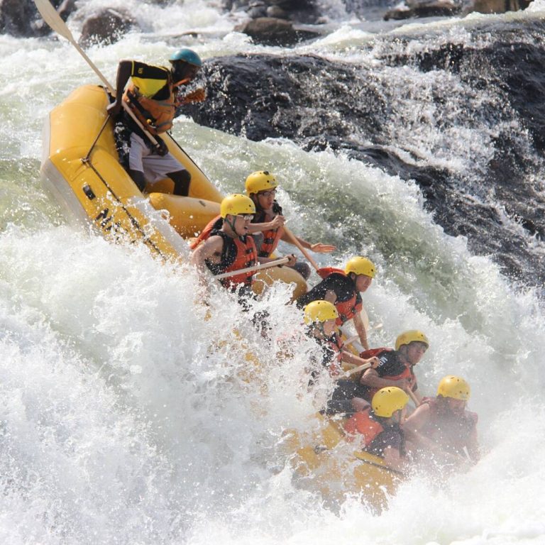 White water rafting in Jinja, Uganda – Jumping Jazza
